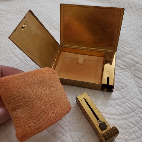 Volupte | Makeup | Vintage Volupte Lip Lock Compact 95s | Poshmark